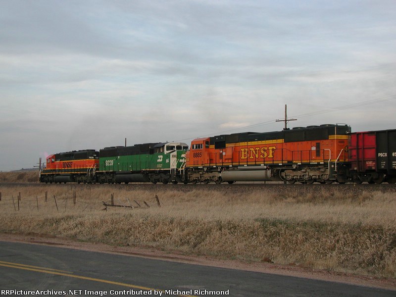 BNSF 8885